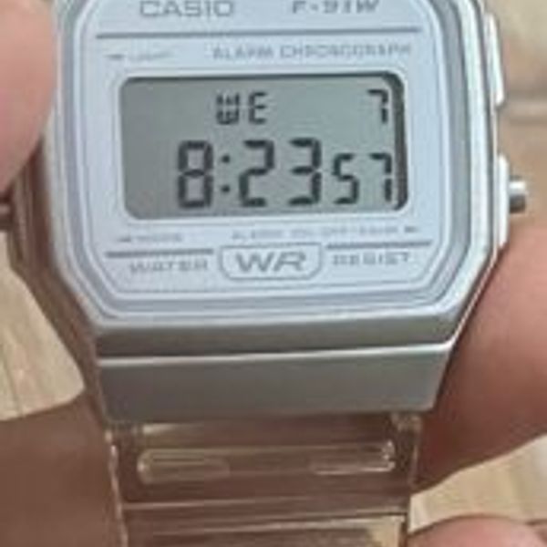Casio Quartz Watch with Resin Strap, Clear, 20 (Model: F-91W) Water ...