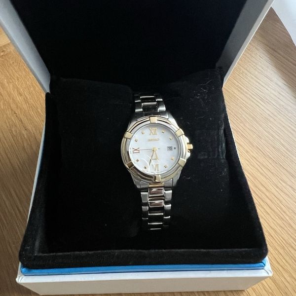 Stunning Ladies Seiko Mother Of Pearl Dial Watch | WatchCharts Marketplace