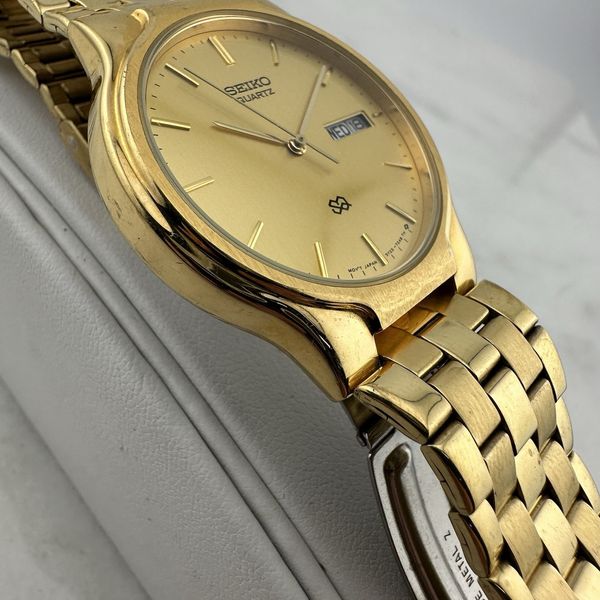 Vintage Seiko SQ Watch Menâ s 36mm Day-Date Dial Gold Tone 5Y23-7159 New Battery | WatchCharts ...