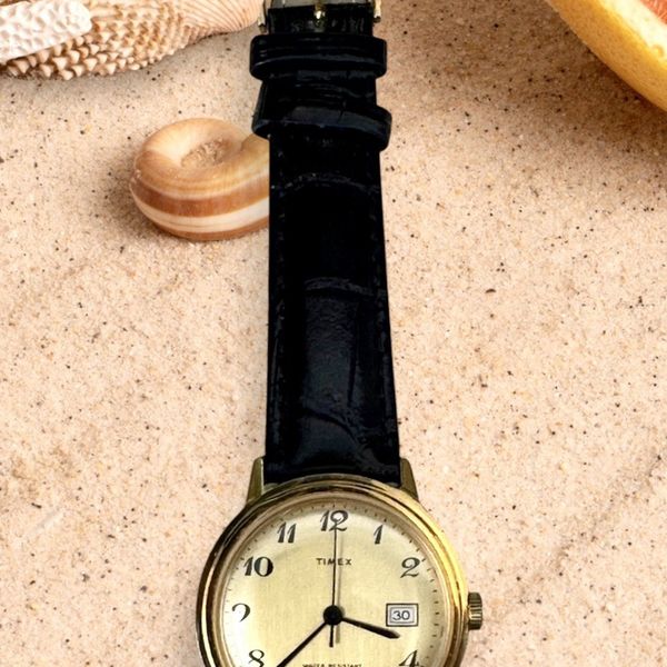 VINTAGE 1976, EXCELLENT VERY CLEAN Menâ s TIMEX Hand Wind W/Date ...