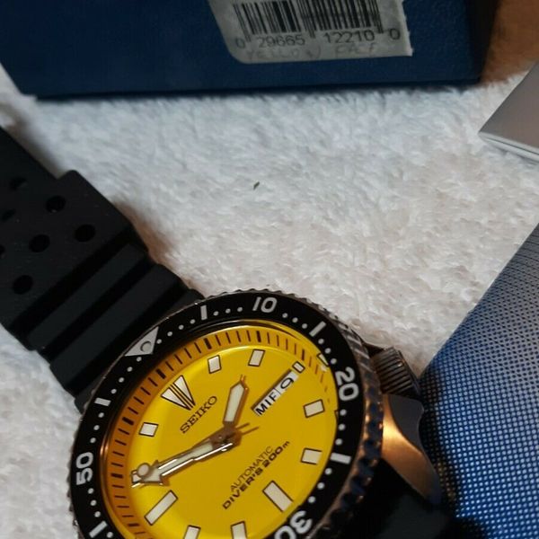 SEIKO MEN’S SKXA35 200 METER SPORT DIVER, AUTO, DAY/DATE, YELLOW DIAL ...