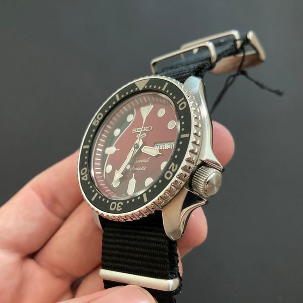[WTS] Seiko 5 Sports Brian May "RED SPECIAL" - SRPE83K1 | WatchCharts ...
