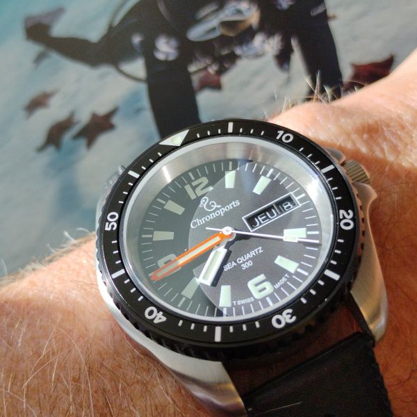 Chronoports Sea Quartz 300 Diver | WatchCharts Marketplace