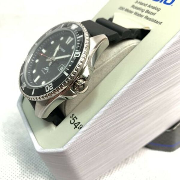 Men's Casio 200m Diver's Watch MDV106-1AVTN New in Box | WatchCharts