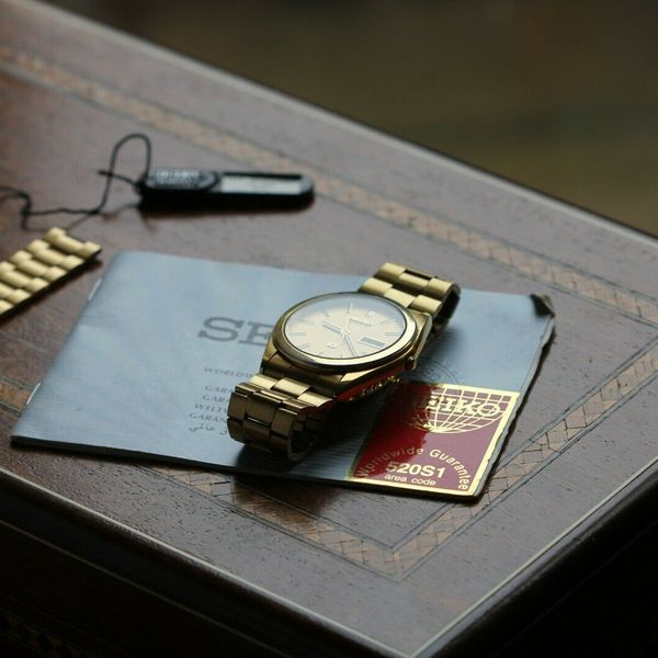 Seiko Quartz Gold tone Watch Serial N0:352424 (994424 ) full set ...