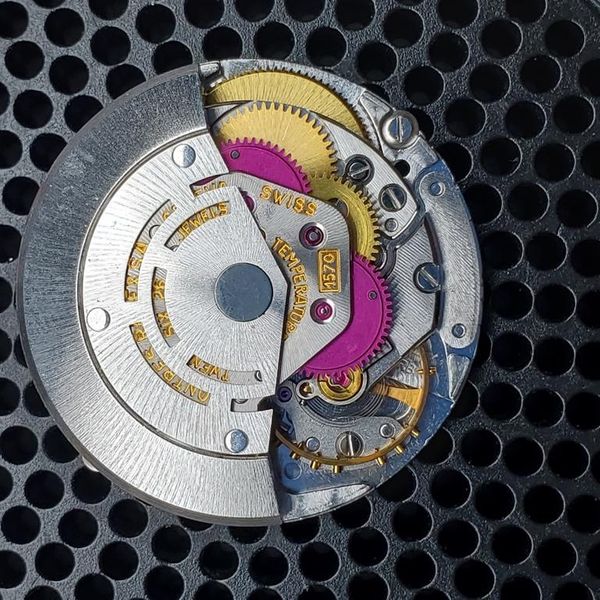 FS: Rolex 1570 Movement With White Date Disc | WatchCharts