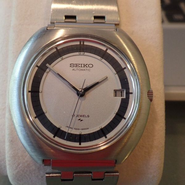 Seiko UFO Automatic 7005-8150 Two-Tone Dial w/Original Bracelet 70's | WatchCharts Marketplace