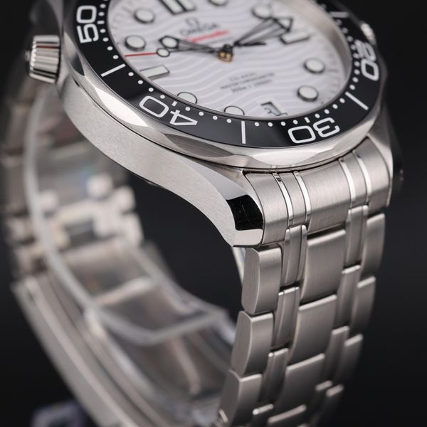 [WTS] 2024 OMEGA Seamaster Professional 300M 210.30.42.20.04.001 - Full ...