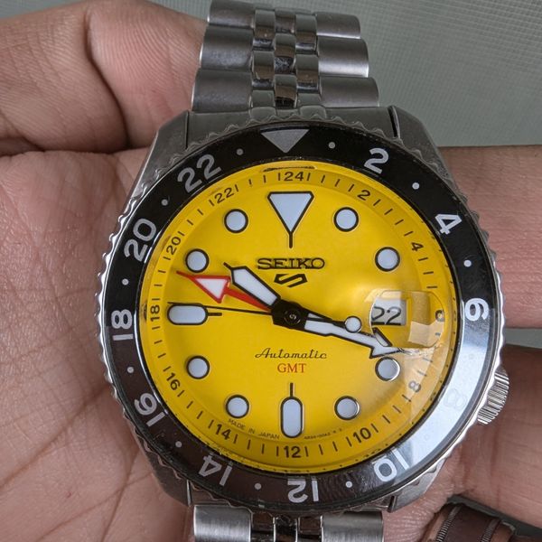[WTS] Seiko 5 Sports GMT SSK017 - Yellow Dial | WatchCharts Marketplace