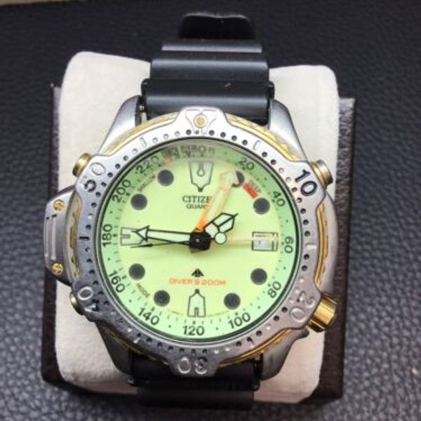 GENUINE MEN’S CITIZEN QUARTZ DIVER PROMASTER NEON DIAL WRISTWATCH 5861 ...