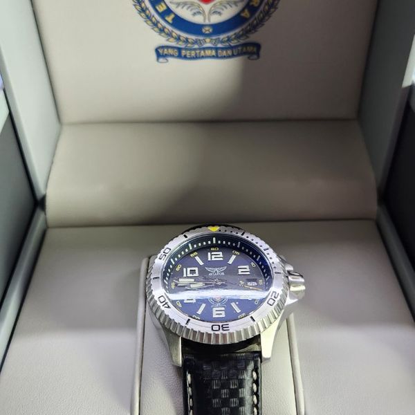Aviator watch | WatchCharts Marketplace