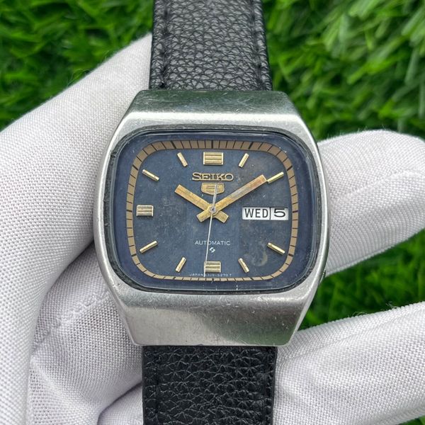 Vintage Seiko 5 Automatic Tv Shape Blue Dial Made in japan Menâ s watch ...