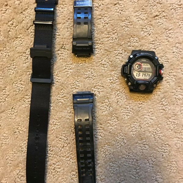Casio G-SHOCK "Rangeman" Master of G GW-9400-1 - BROKEN STRAP HOLDER ...