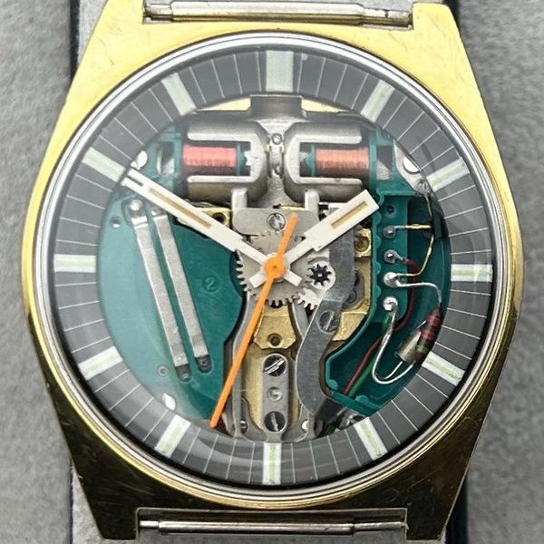 VINTAGE GOLD FILLED 1960/70s BULOVA ACCUTRON SPACEVIEW N3 TUNING FORK 214 35.5mm | WatchCharts ...