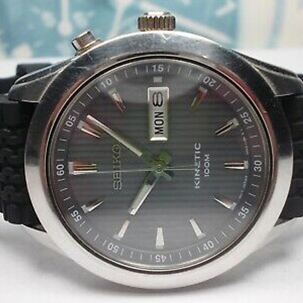 SEIKO KINETIC DAY/DATE MEN'S WATCH 5M63-0AF0 | WatchCharts