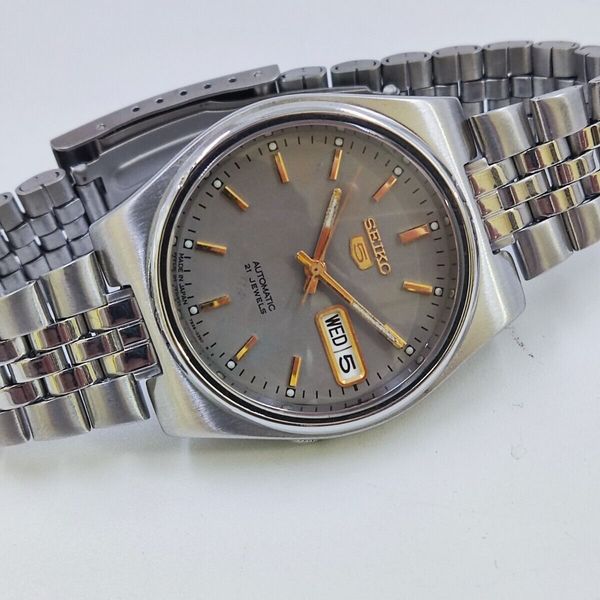 OLD SEIKO 5 AUTOMATIC GRAY DIAL DAY DATE WRIST WATCH REF 7S26 | WatchCharts Marketplace