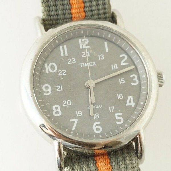 Timex T2N649 Men's Weekender Charcoal Dial Analog Gray Fabric Strap ...