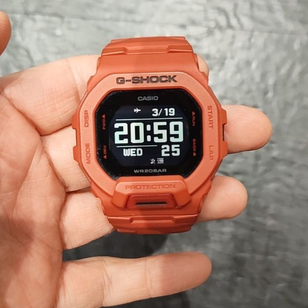 Casio G-Shock GBD-200-RD.. Smartwatch notifications and Bluetooth ...