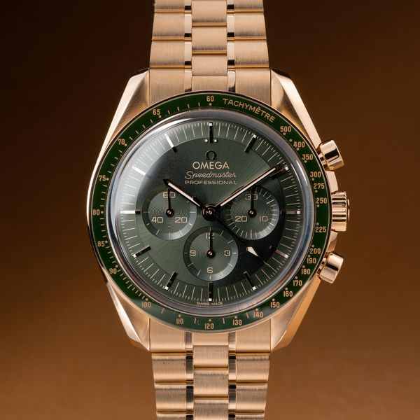 FS: 2023 Omega 18K YG Speedmaster 31060 Green Dial with Box and Papers ...