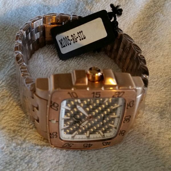 Magico Automatic Big Square | WatchCharts