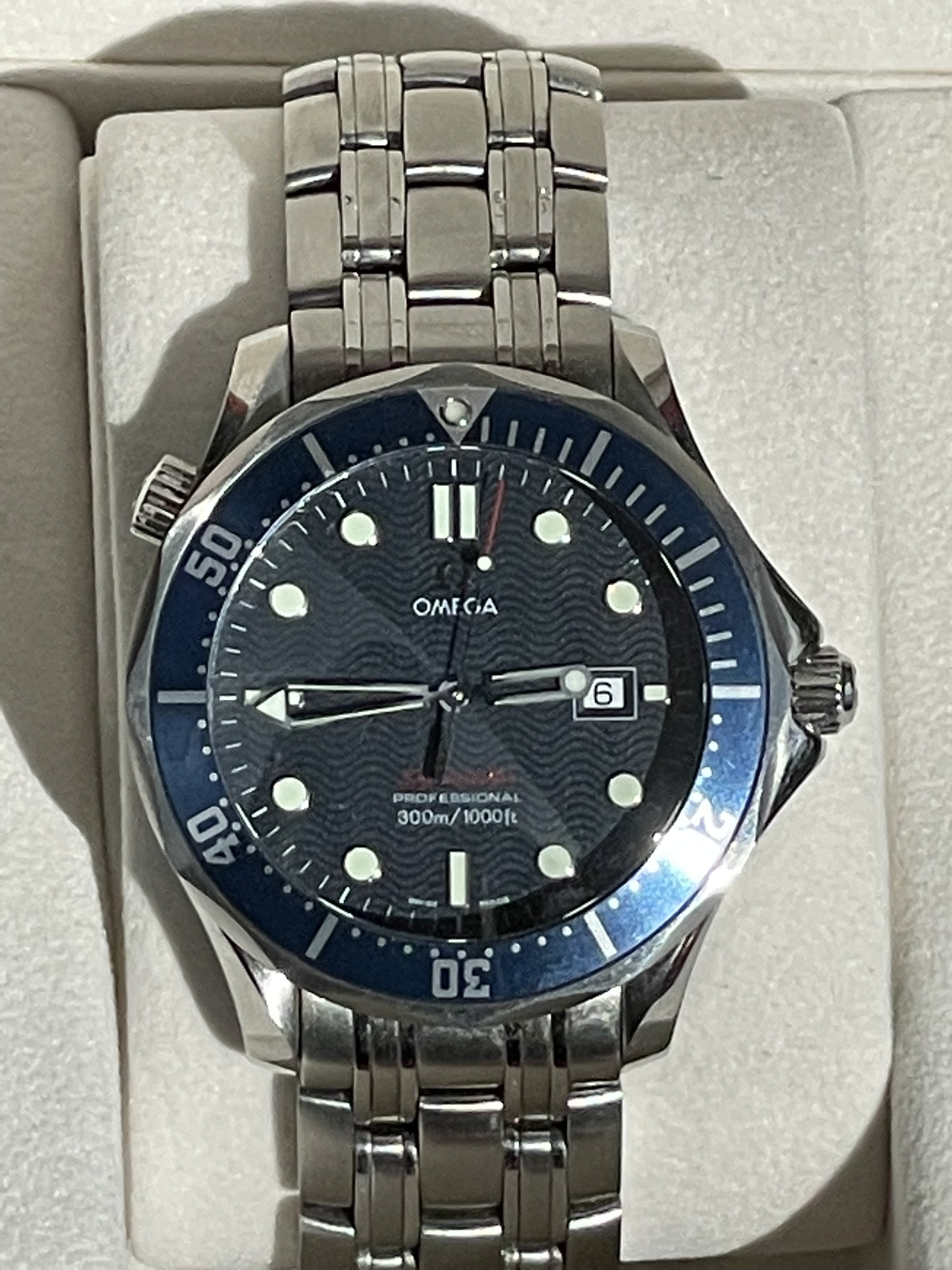 [$2,000 USD] Omega Seamaster Quartz Blue Dial 2221800 | WatchCharts