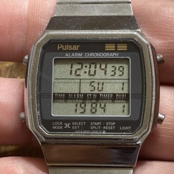 Vintage Pulsar Japan W040-5000 Men Digital Quartz Chrono Watch Hours ...