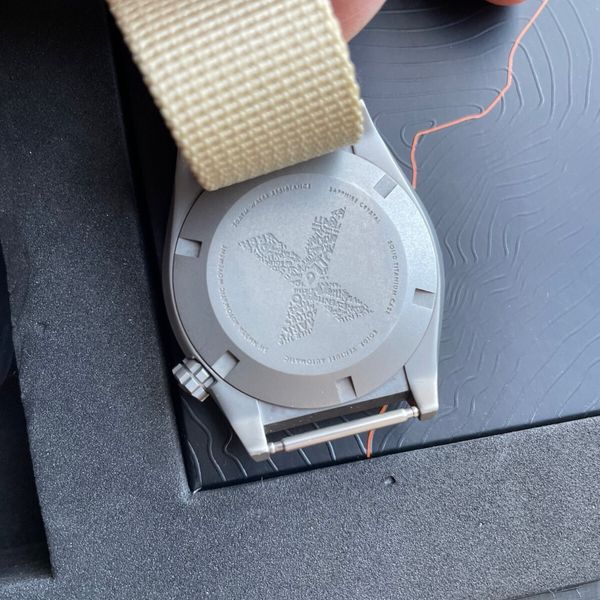 BOLDR VENTURE Sand Storm - Automatic Titanium White Dial | WatchCharts ...