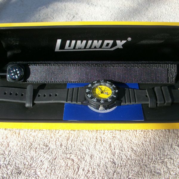 Luminox 3055.LM Men's Navy Seal Yellow Dial Black Rubber Strap Watch ...