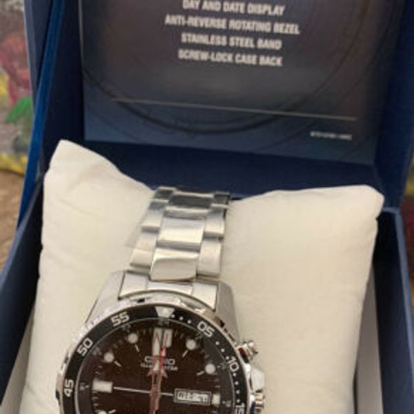 Casio~illuminator Mens Watch~5373~MTD1079 Stainless-Day-Date~New *needs ...