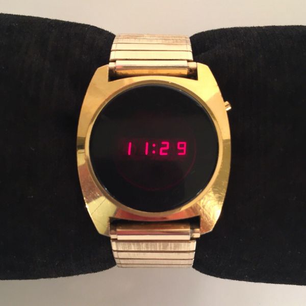 Vintage TIMEX RED LED Digital Solid State Quartz with 2 NEW BATTERIES ...