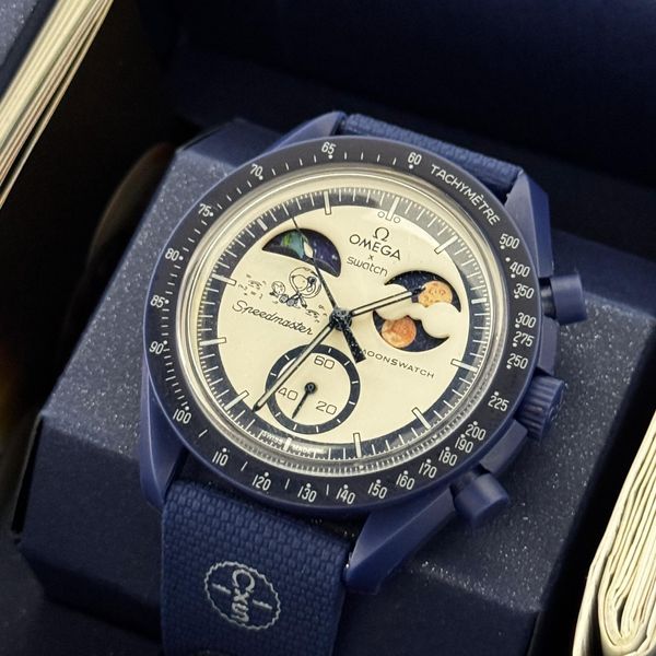 Swatch OMEGA Moonswatch Mission to Earthphase Moonshine Gold ...