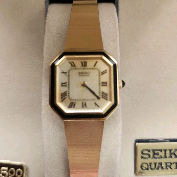 Vintage Gold-Tone Rectangular SEIKO 80's Wristwatch with Box ...