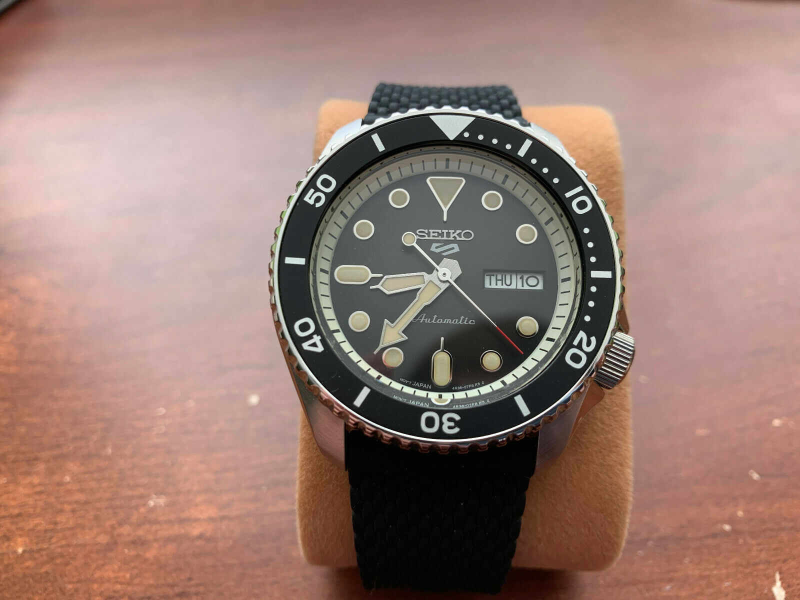 Seiko 5 Sports SRPD95 Automatic Watch - Suits Style | WatchCharts ...