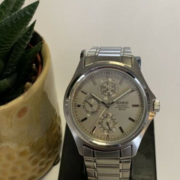 Casio Enticer Chronograph Silver Dial Men's Watch - MTP-1246 ...