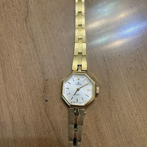 Seiko Women's Vintage Octagon Gold Watch 770 Classic Style ...