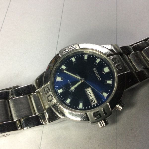 Seiko Kinetic Gents Watch 5M63-0C00 | WatchCharts Marketplace