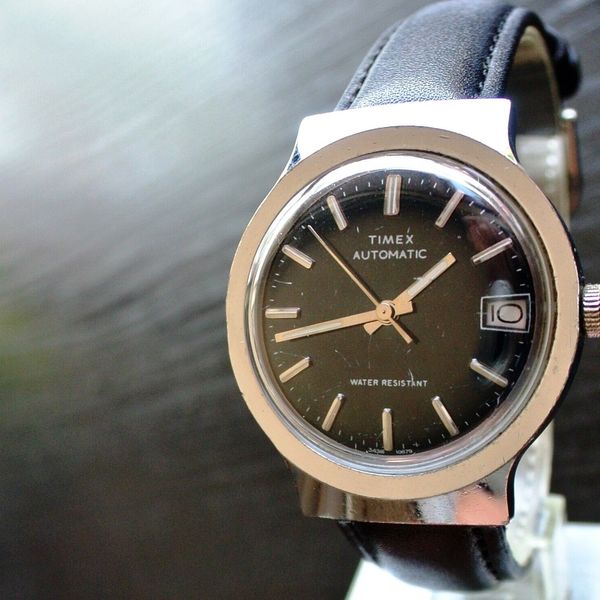 VINTAGE TIMEX 1979 DATE AUTOMATIC MECHANICAL SELF-WINDING MEN'S SILVER ...