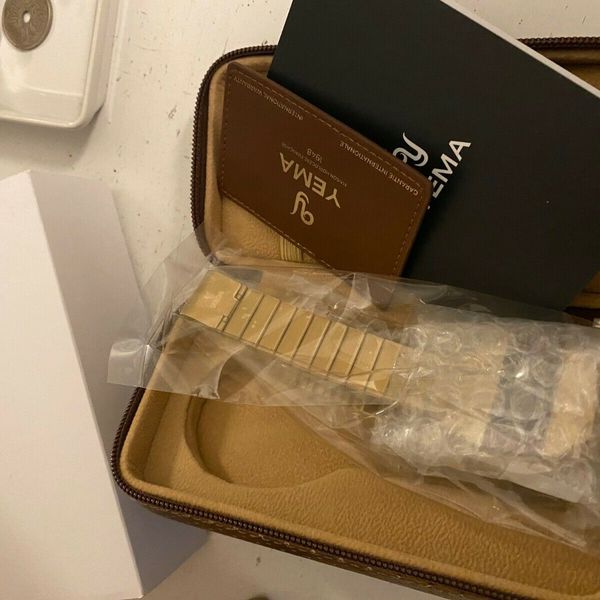 YEMA LED GOLD Iconic 1970's retro-futuristic LED watch reissue ...