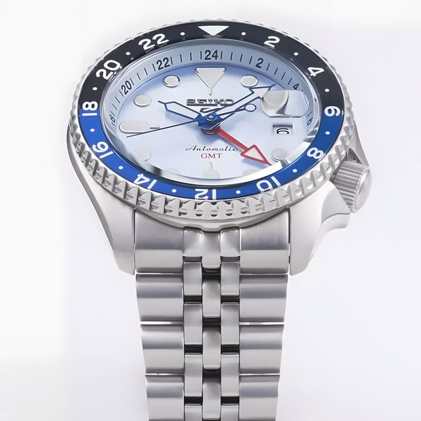 Seiko 5 Sport Automatic Watch 'Ice Blue' GMT SKX Limited Edition ...