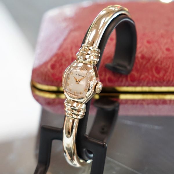 BENRUS Embraceable Ladies Watch 17 Jewels Model BM1 Swiss Wristwatch ...