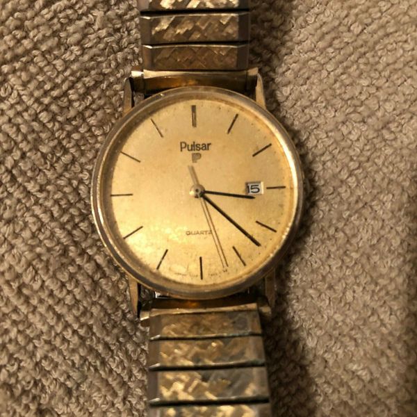 Men's Vintage Pulsar Watch - Gold Tone / Y102 7009 | WatchCharts ...