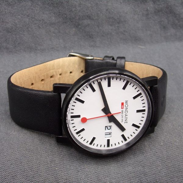 Men's MONDAINE Official Swiss Railways Watch w/ New Battery - Works ...