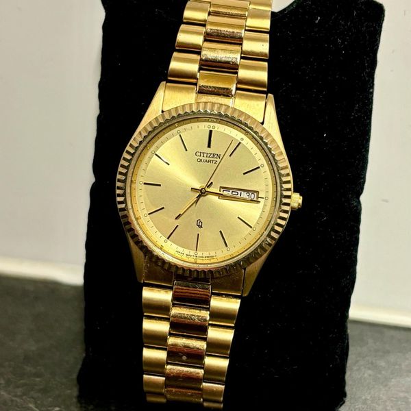vintage citizen golden sunburst dial fluted bezel japan Quartz watch ...