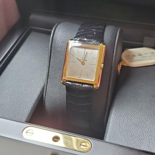 FSOT: Omega JFK Limited Edition of 261 18k tank | WatchCharts