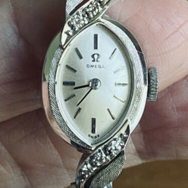 Vintage Omega Self-winding Woman's Watch~Diamond Chips~Original Box ...