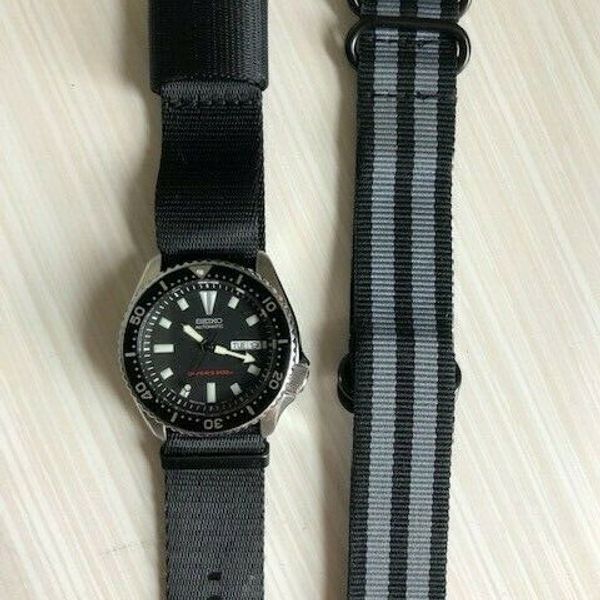 Seiko Core Diver SKX173 200M Wrist Watch for Men (Rare) | WatchCharts