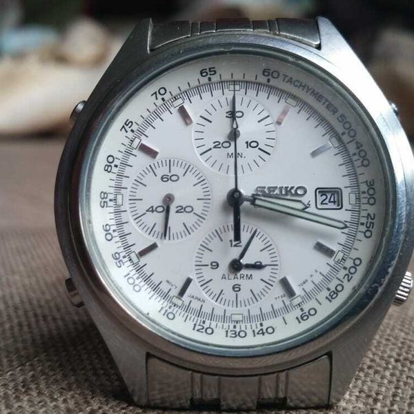 Seiko Vintage Chronograph Quartz 7T32-7C60 White Dial | WatchCharts Marketplace