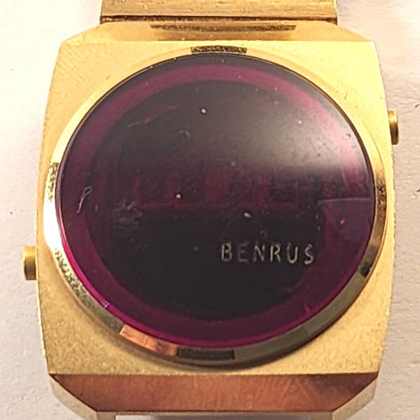 VINTAGE BENRUS LED DISPLAY MEN'S WRISTWATCH NOT WORKING / PARTS or ...