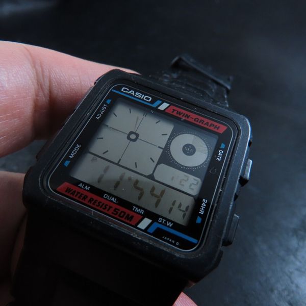 AE-20W Casio Twin Graph LCD Quartz Men Watch | WatchCharts Marketplace