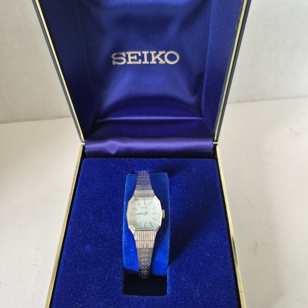 Vintage Women's Seiko Watch 11-4899 Silvertone w/ Blue Face Safety Original Box | WatchCharts ...